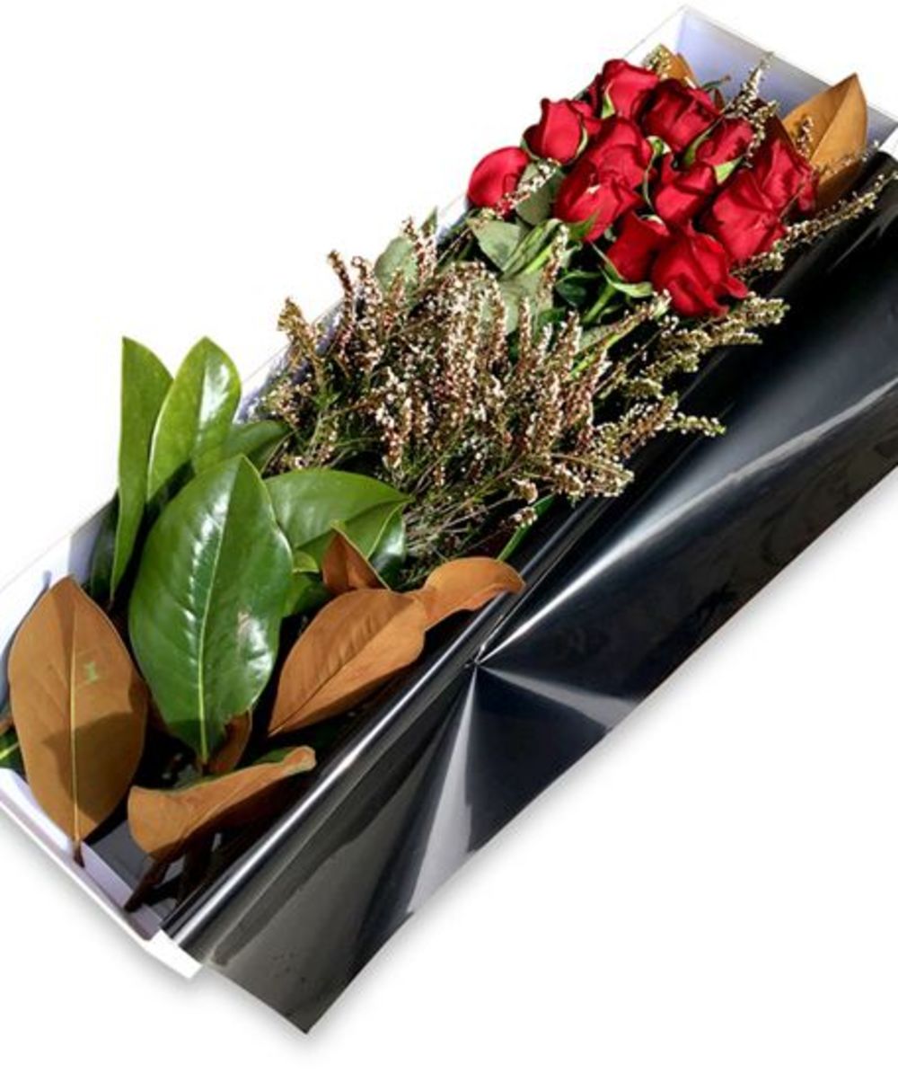 12 Red Roses Box Flowers Arrangement – FloralHub